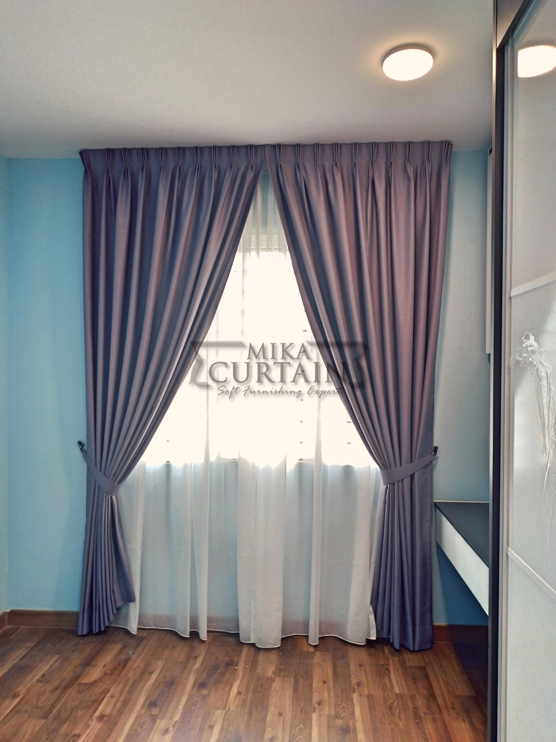SENTUL POINT - MikaCurtain