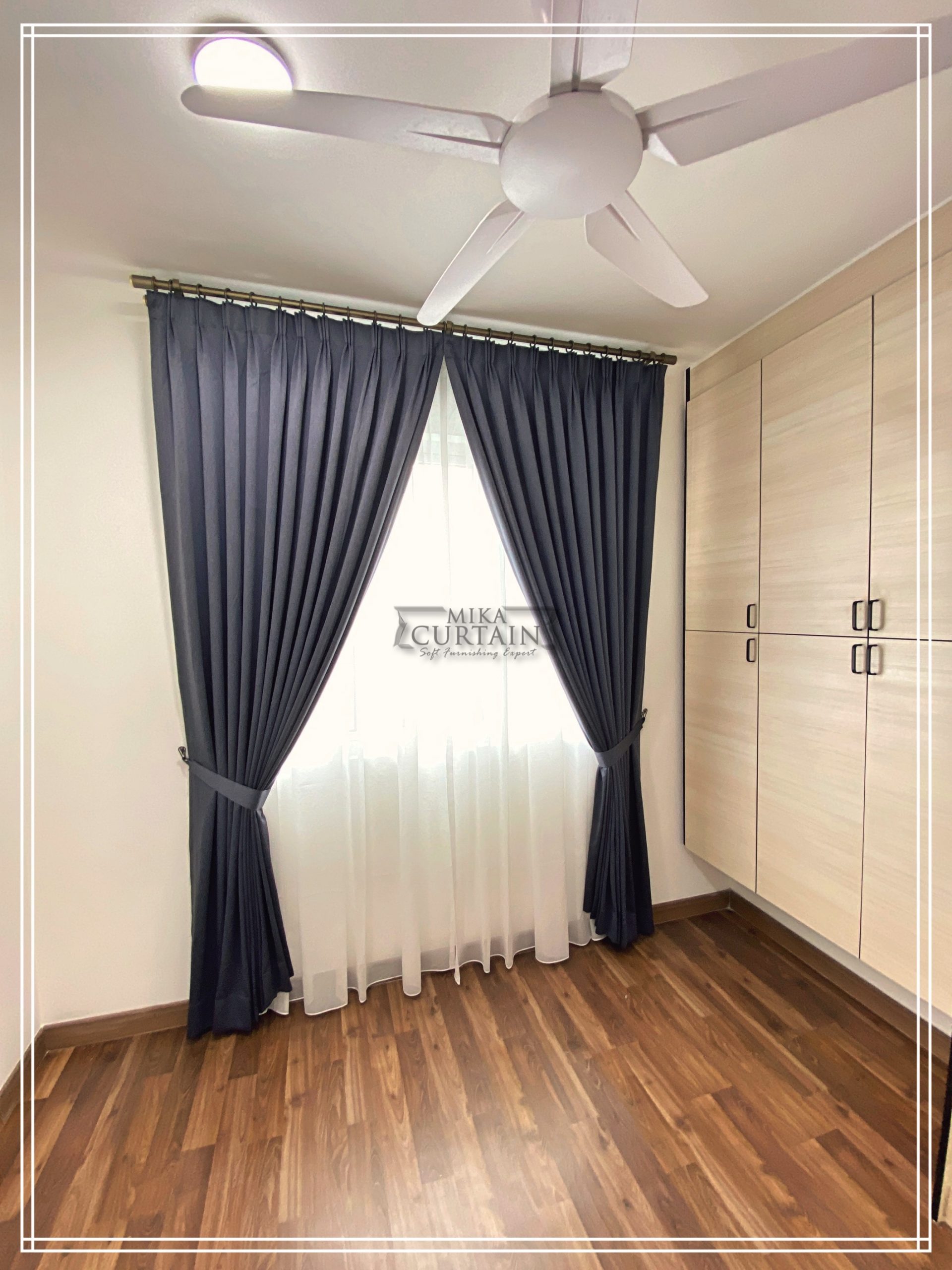 SENTUL POINT - MikaCurtain